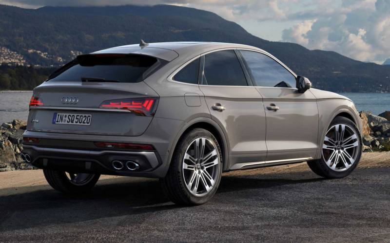 Comparison - Audi SQ5 Sportback 2021 - vs - BMW X5 xDrive50i 2019 | SUV ...