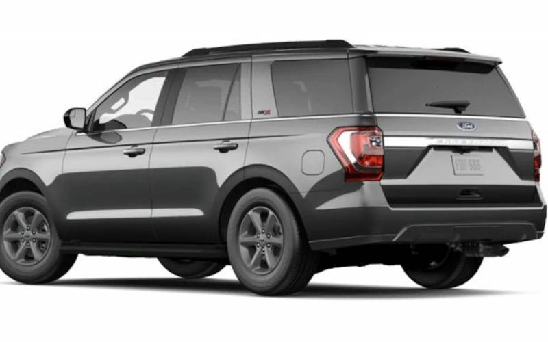 Comparison - Ford Expedition XL STX 2021 - vs - Cadillac XT5 Premium ...