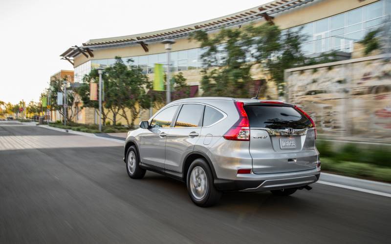 Comparison - Lexus RX 350 2016 - vs - Honda CR-V Touring 2017 | SUV Drive