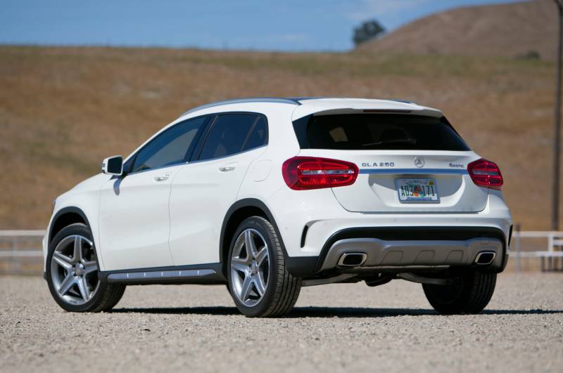 Comparison - Jeep Cherokee 2016 - vs - Mercedes-Benz GLA-Class 2016 ...