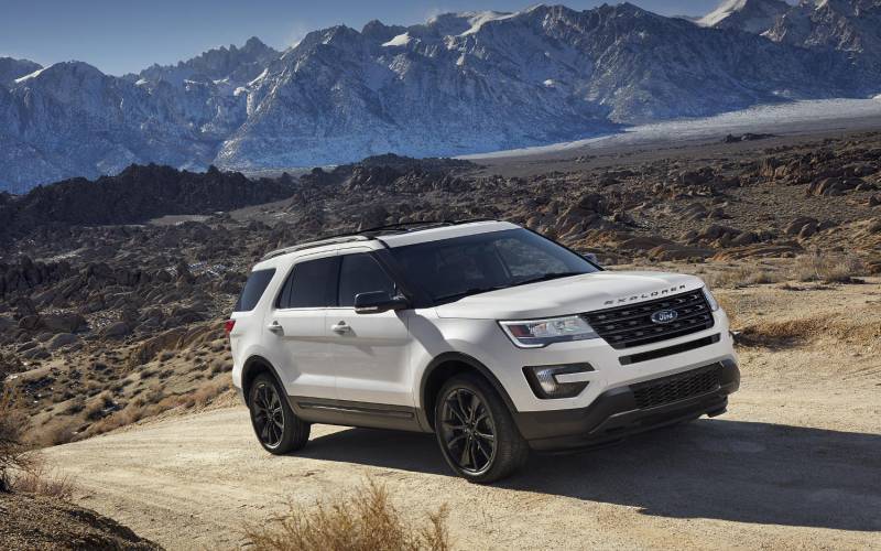 Comparison - Ford Explorer Sport 2017 - vs - Ford Explorer Limited 2016 ...