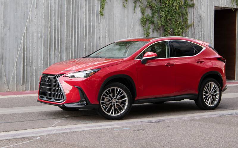 Comparison - Subaru Outback Touring XT 2021 - vs - Lexus NX 450h+ 2022 ...