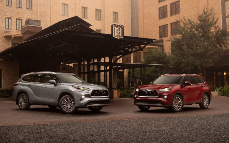 Comparison - Toyota Highlander XSE 2021 - vs - Toyota Highlander ...