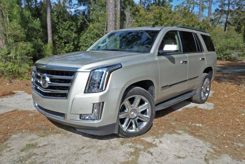 Comparison - Cadillac Escalade Luxury 2016 - vs - Land Rover Range ...