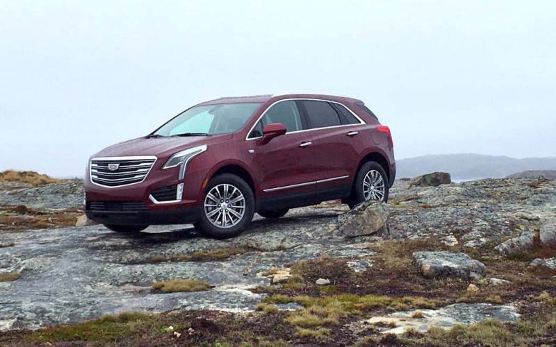Comparison - Cadillac XT5 Base 2017 - vs - BMW X5 xDrive50i 2016 | SUV ...