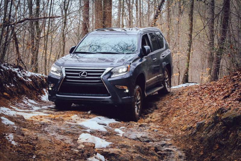 Comparison - Toyota Land Cruiser Prado 2015 - vs - Lexus GX 460 Luxury ...