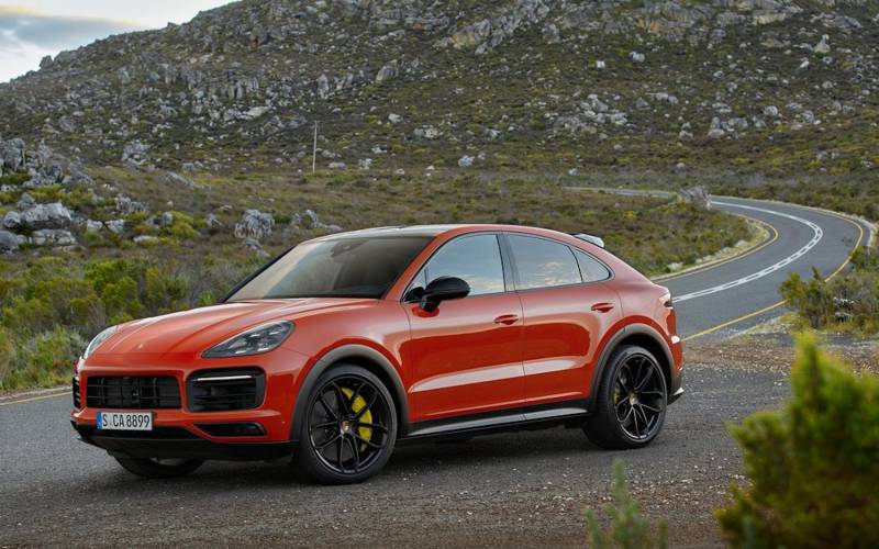 Comparison - Porsche Cayenne Coupe 2020 - vs - Mercedes-Benz GLE-Class ...