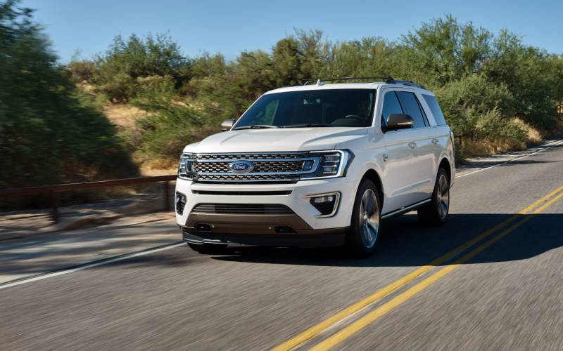 Comparison - GMC Yukon Denali 2021 - vs - Ford Expedition King Ranch ...