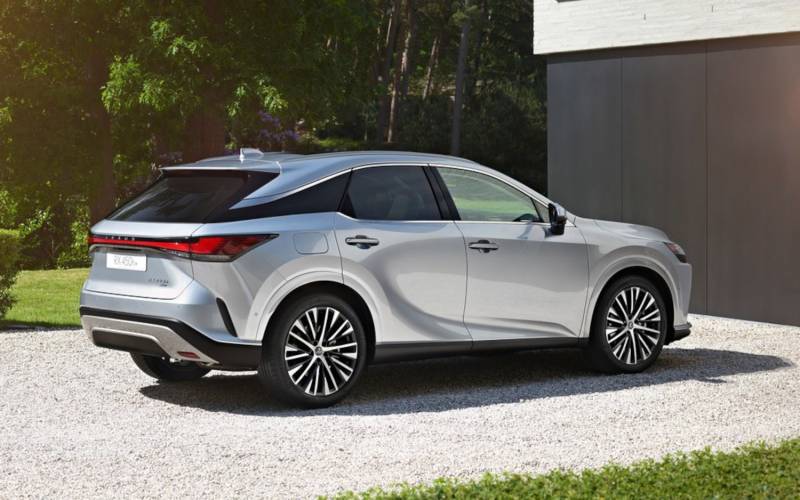 Lexus RX 450h+ 2023 | SUV Drive