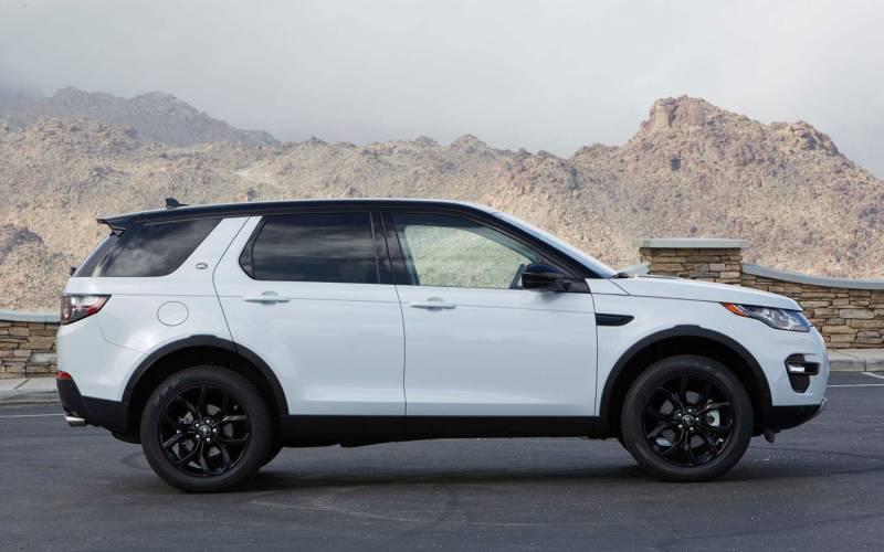 Comparison - Land Rover Range Rover Velar R-Dynamic HSE 2018 - vs ...