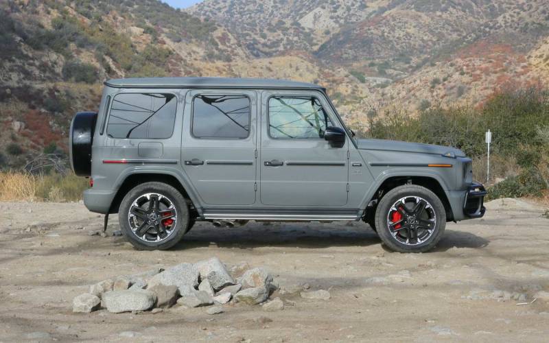 Comparison - Mercedes-Benz G-Class AMG G63 2021 - vs - Land Rover ...
