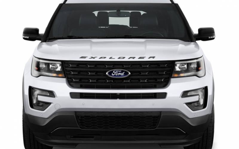 Comparison - Chevrolet Suburban Premier 2017 - vs - Ford Explorer Sport ...