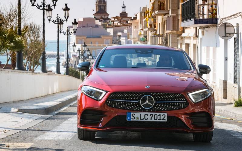 Comparison - Mercedes-Benz CLS-Class CLS 450 4MATIC 2019 - vs ...