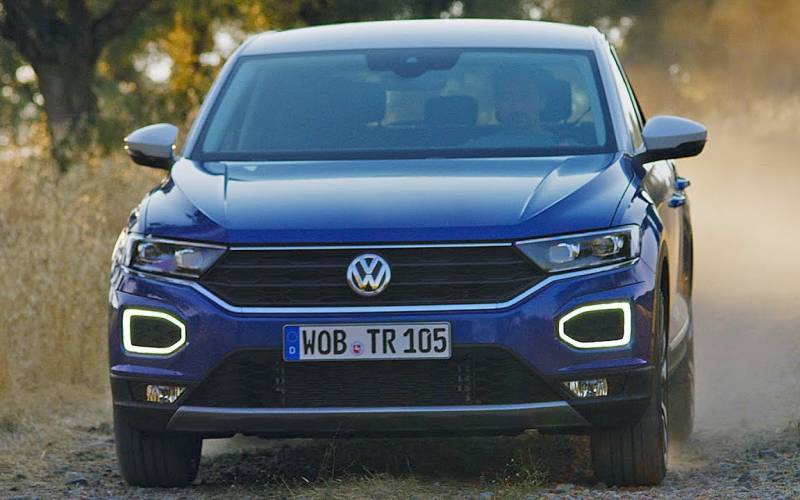 Comparison - Volkswagen T-Roc R-line 2018 - vs - Volkswagen Tiguan SEL ...
