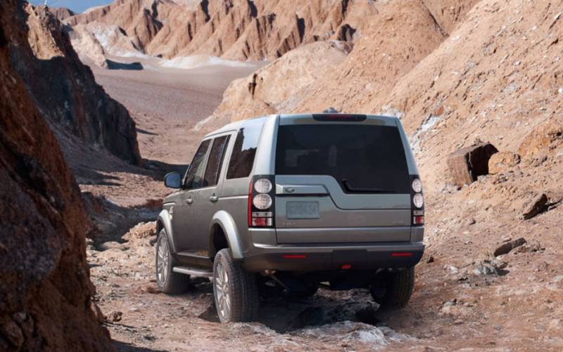 Land Rover LR4 2016 | SUV Drive