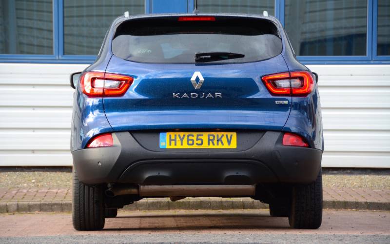 Comparison - Renault Kadjar Dynamique S Nav 2018 - vs - MG ZS Exclusive ...